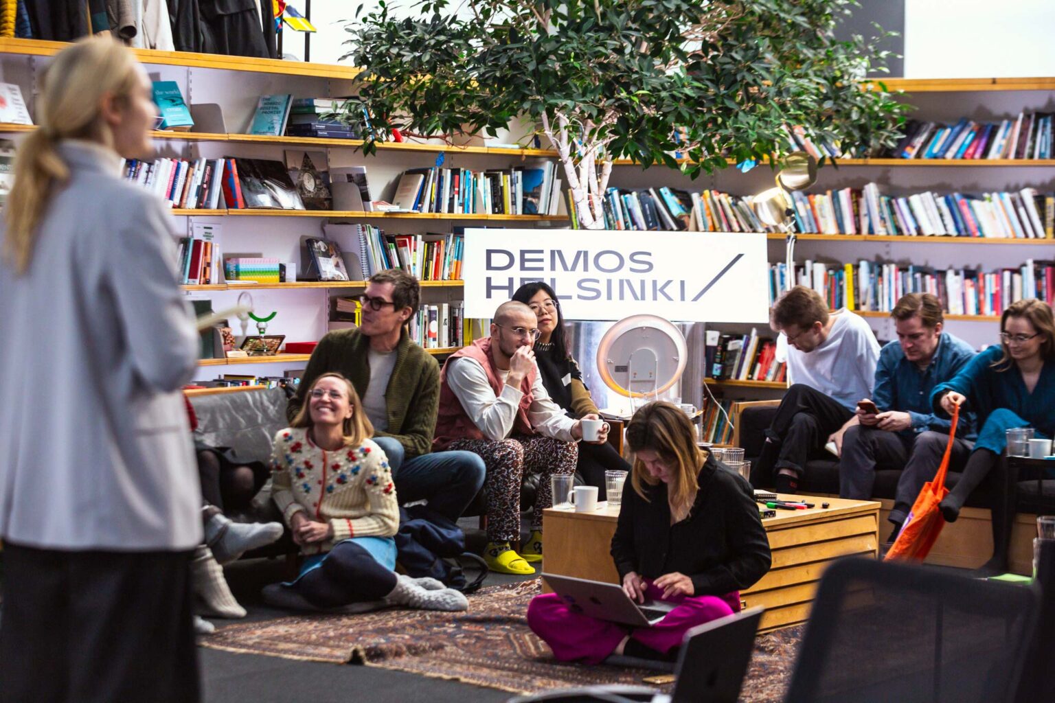 Suomeksi | Demos Helsinki